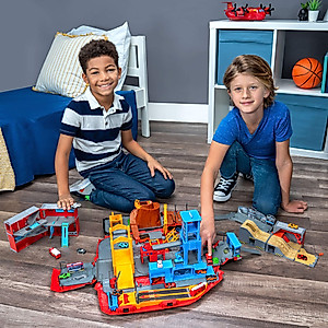 Micro Machines Core Playset, Fire and Rescue - Expandable and Connectable to Other MM Sets, Includes One Exclusive Vehicle - Collect Them All