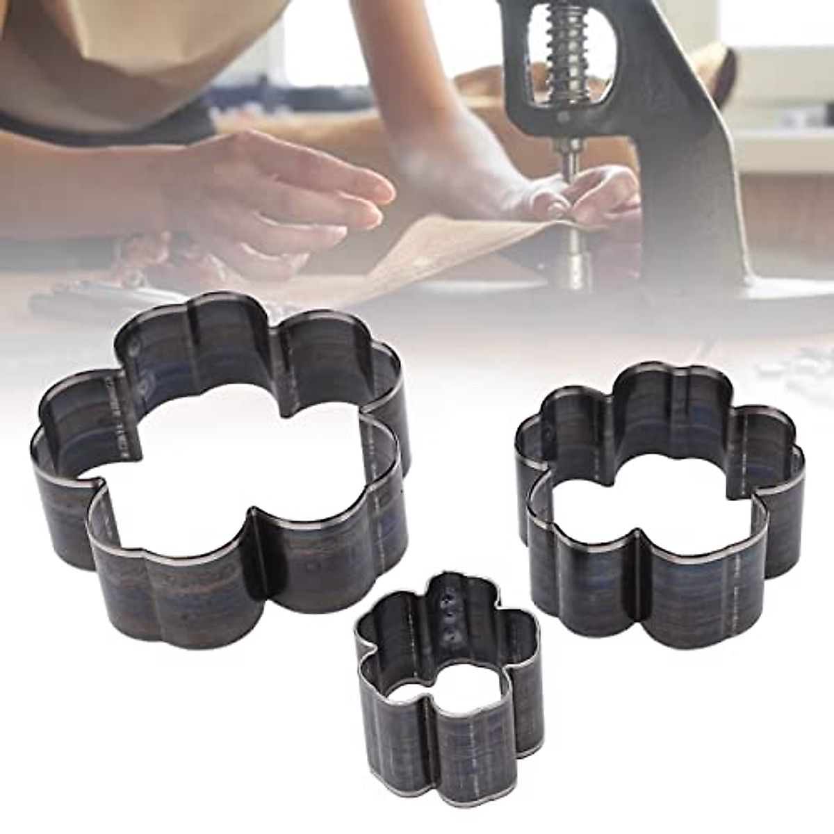 Honiwu 3PCS Flower Leather Die Cutter, Leather Hollow Punch Mold, Incisive Leather Cutting Dies, 1.2in 2in 2.8in One Hole Hollow Punch Tools Kit for DIY Leather Craft