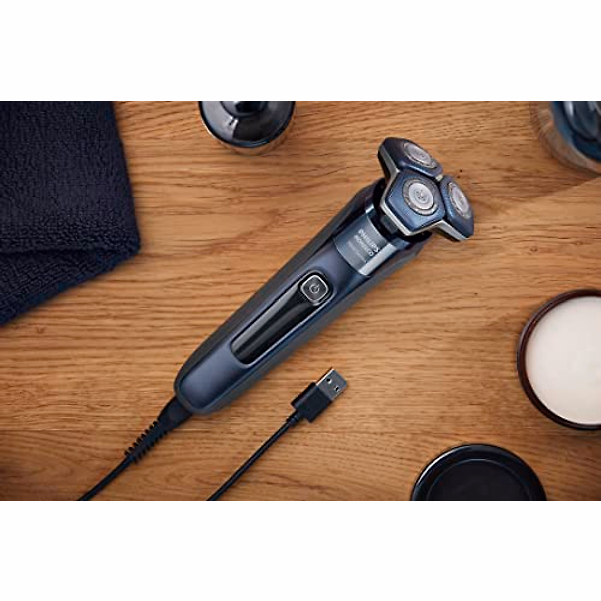Philips Norelco Shaver 7800, Rechargeable Wet & Dry Electric Shaver with SenseIQ Technology, Quick Clean Pod, Charging Stand, Travel Case and Pop-up Trimmer, S7885/85