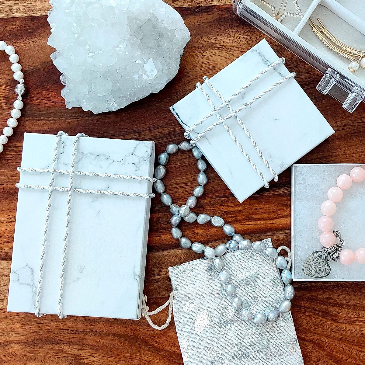 TheDisplayGuys - 25-Pack #33 Cotton Filled Cardboard Paper Jewelry Boxes Gift Case - Marble White (3.5" x 3.5" x 1.0") - for Shipping or Storage