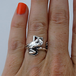 FashionJunkie4Life Sterling Silver Wrapped Frog Ring, Sizes 6-9 (7)