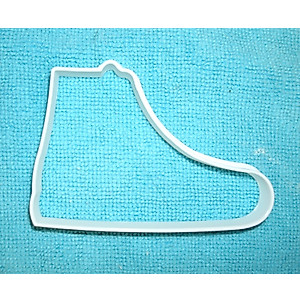 SHOES OUTLINE SNEAKERS SKATING SPORTS COOKIE CUTTER BAKING TOOL USA PR668