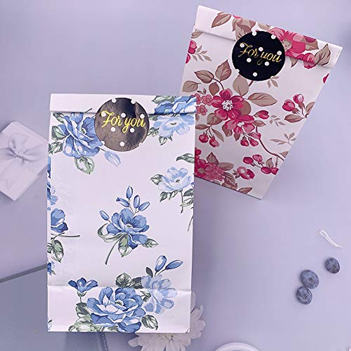 Floral Paper Bags Gift Bags Flower Party Favor Treat Bags Goody Bags Candy Bags with Stickers for Wedding Bridal Shower Anniversary Birthday Garden Party (16 Pcs)