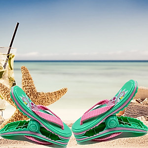 2 Pieces Beach Towel Clips Flamingo Pattern Beach Towel Clip Portable Towel Holder Clips for Beach Chairs Deck Patio Heavy Duty Laundry Clothes Pool Sun Loungers Clip Seaside Indoor Outdoor