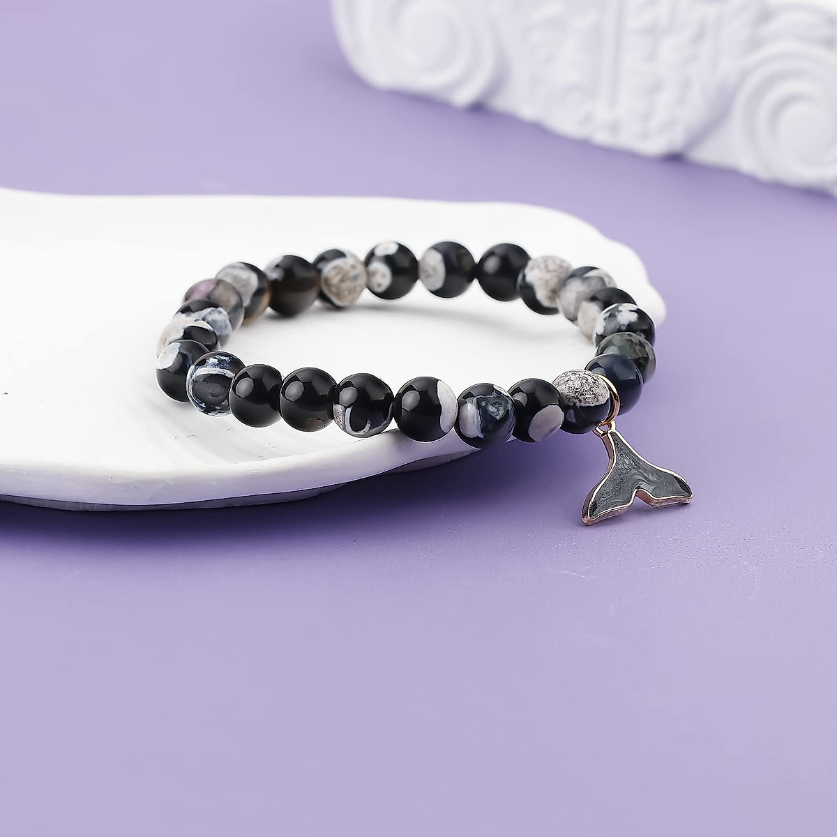 Orca Bracelets for Women Orca Whale Gifts Killer Whale Orca Beaded Charm Orcas Killer Whales Gifts Orca Agate Crystal Bracelet Orca Tail Ocean Beads Bracelet Healing Bracelets Inspirational Gift