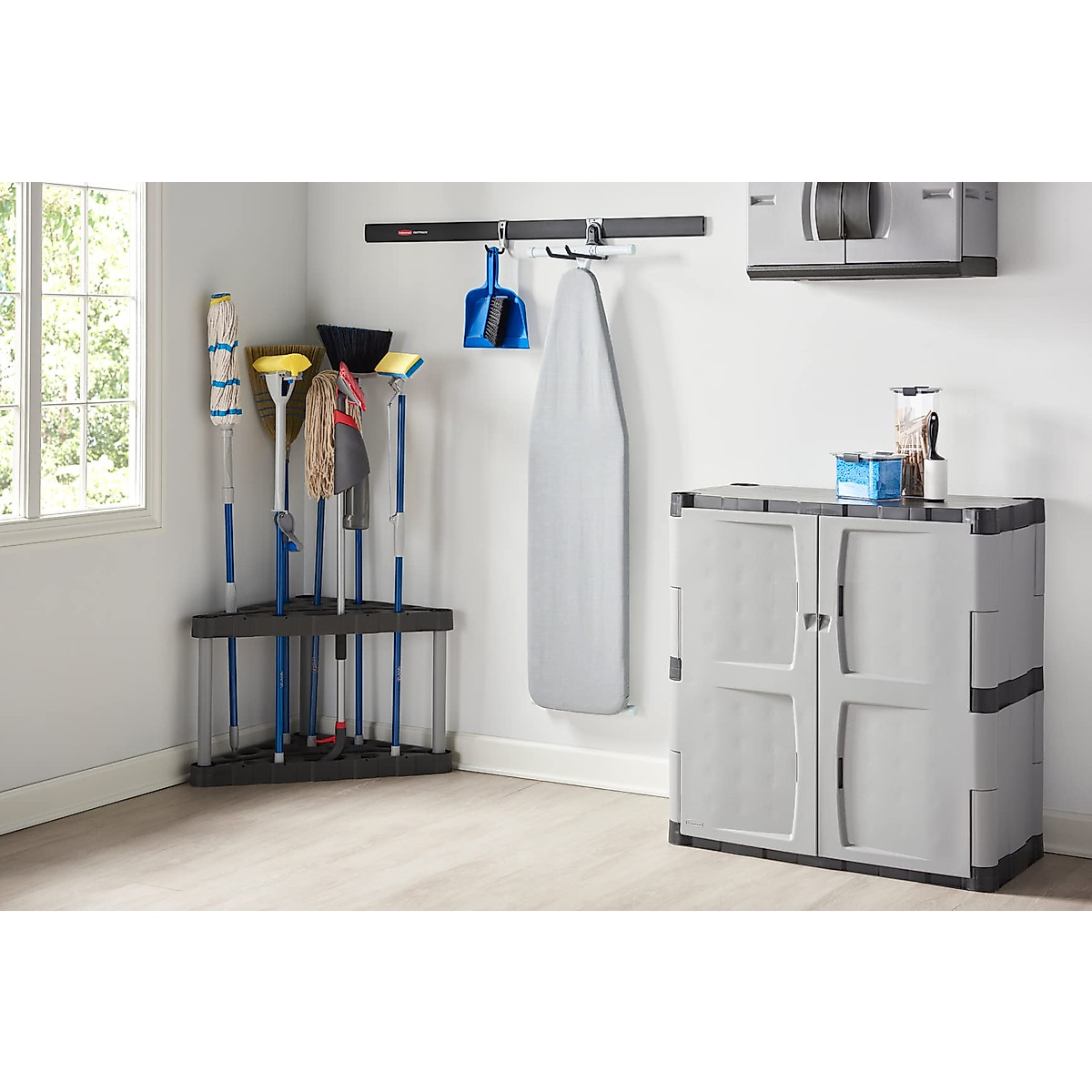 Rubbermaid Garage Corner Tool Tower Rack, Easy to Assemble, Organizes up to 30 Long-Handled Tools/Rakes/ Brooms/Shovles for Home/House/Outdoor/Sheds