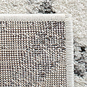 SAFAVIEH Adirondack Collection Accent Rug - 2'6" x 4', Ivory & Grey, Modern Geometric Distressed Design, Non-Shedding & Easy Care, Ideal for High Traffic Areas in Foyer, Living Room, Bedroom (ADR253A)