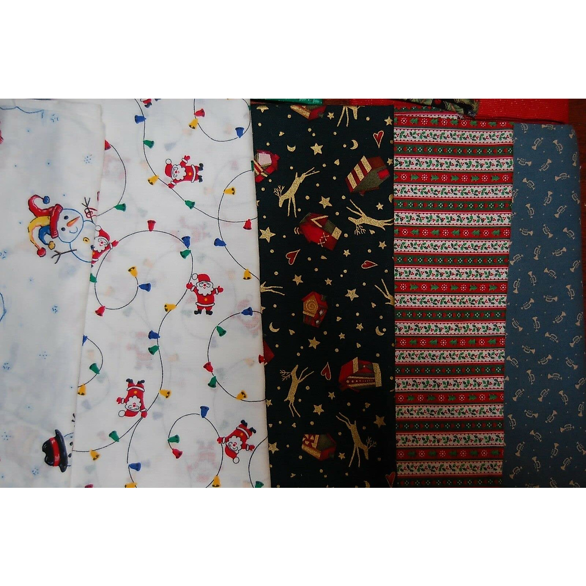 Lot of 40Pcs Christmas Quilt Blocks, Cotton Fabric Charm Pack, 10" Squares