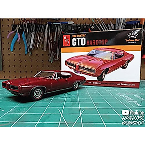 AMT 1968 Pontiac GTO Hardtop Craftsman Plus 1:25 Scale Model Kit