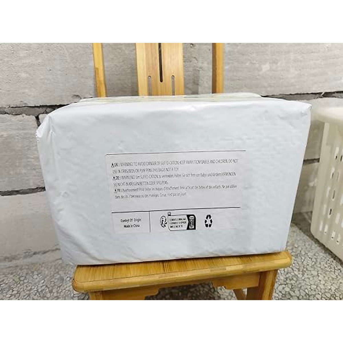 Genuine Leather Keychain Key Case,MoreChioce Card Holder Wallet Cowhide Leather Smart Keychain Protector Cover Key Organizer Card Case with 6 Hooks and Zipper,Coffee Color