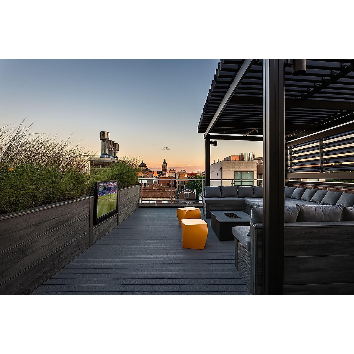 SunBrite 55-inch Outdoor Television 4K with HDR - Pro 2 Series - for Full Sun SB-P2-55-4K-BL