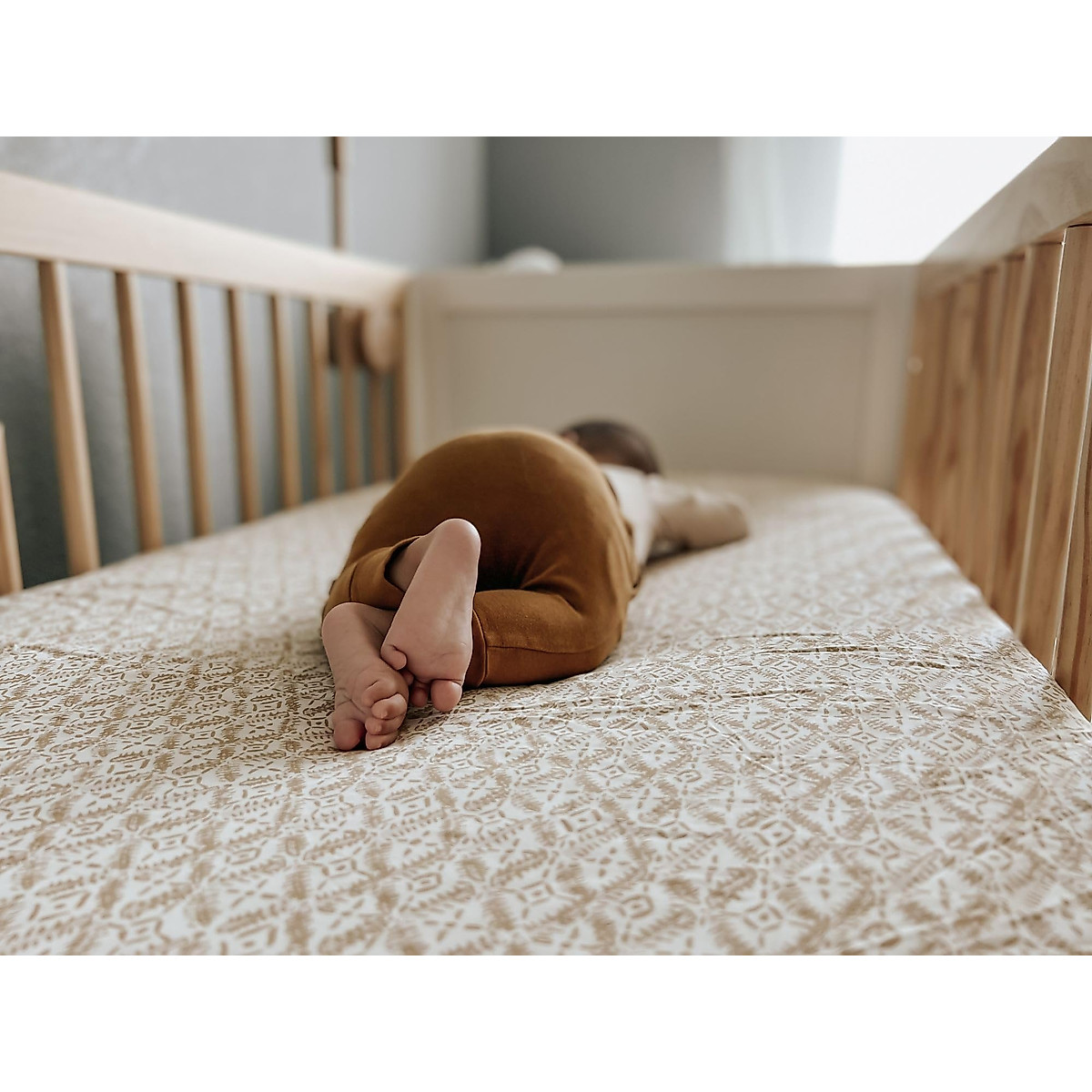 Crane Baby Soft Cotton Crib Mattress Sheet, Fitted Sheet for Cribs and Toddler Beds, Diamond, 28”w x 52”h x 9”d