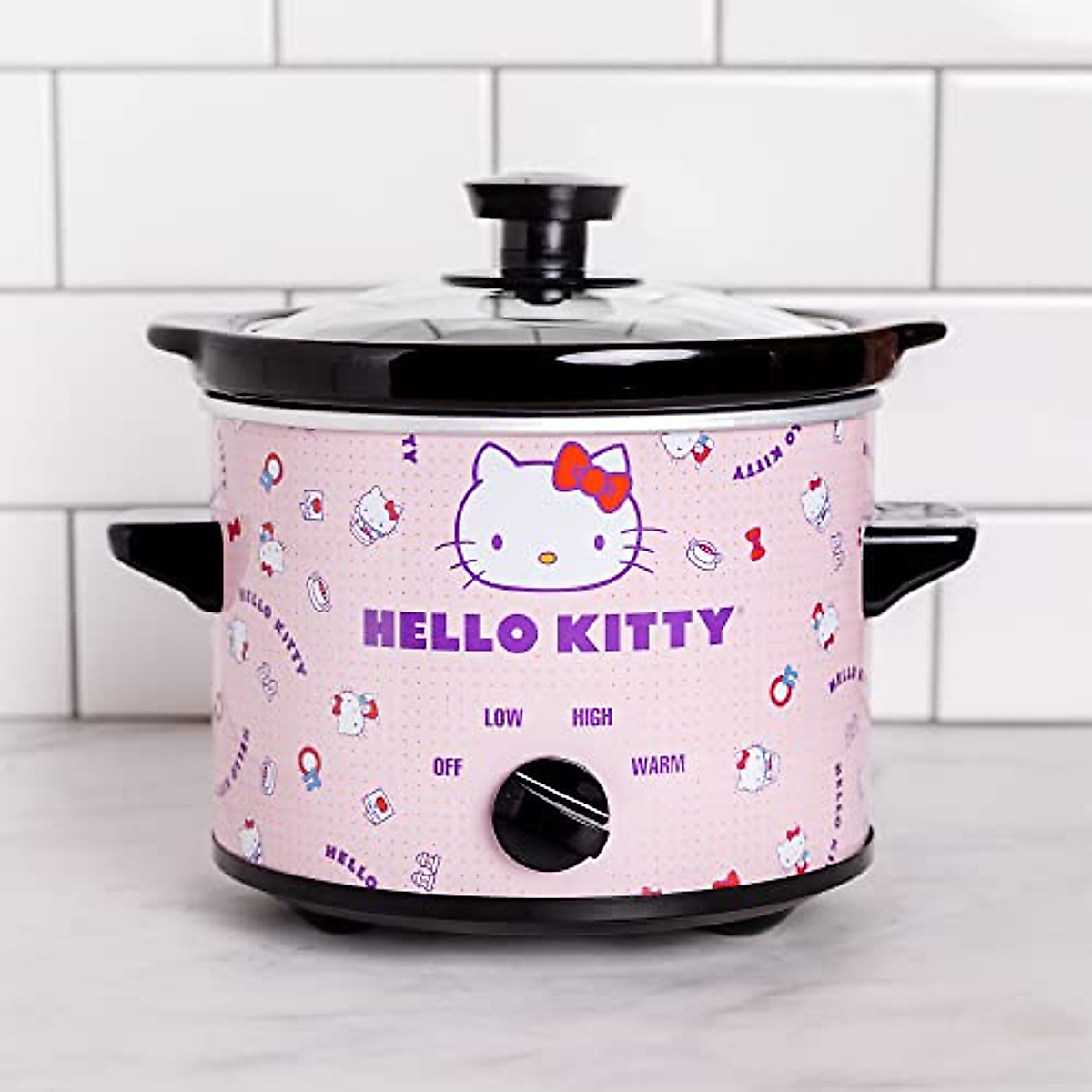 Uncanny Brands Hello Kitty 2qt Slow Cooker - Cook With Your Favorite Sanrio Characters