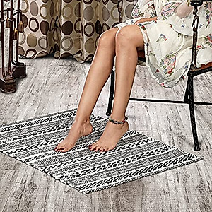 SAVON Hand Woven Cotton Flatweave Area Rug 3x2 Footmat Doormat Woven Black and White Geometric Boho