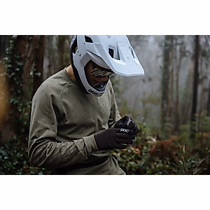 POC Axion Race MIPS Bike Helmet - Finely Tuned Trail Protection with Patented Technology, MIPS Integra and Full adjustability give Comfort and Security on The Trails