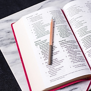 NKJV, End-of-Verse Reference Bible, Personal Size Large Print, Leathersoft, Black, Red Letter, Comfort Print: Holy Bible, New King James Version