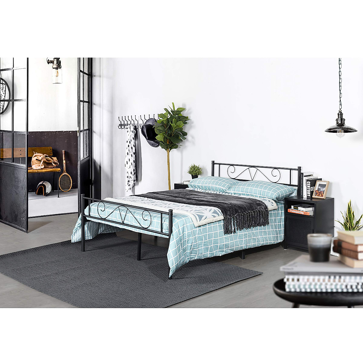 Full Size Platform Bed Frame with Headboard, Nordic Style Metal Bed Easy Assembly, Size 77.256.134.8 Inches