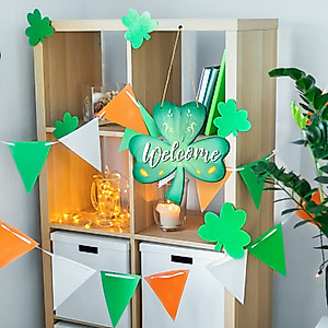 Jetec 12 x 11.5 Inch St. Patrick's Wall Pediments Wooden Irish Hanging Welcome Board Shamrock Plaques with Rope for St Patrick's Decor Window Home Wall Door Indoor Outdoor