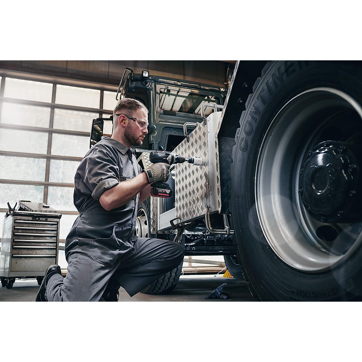 Bosch Professional 14 pcs. Hole Saw Progressor for Wood & Metal Universal Set (Ø 20-76 mm, Accessory Drill)