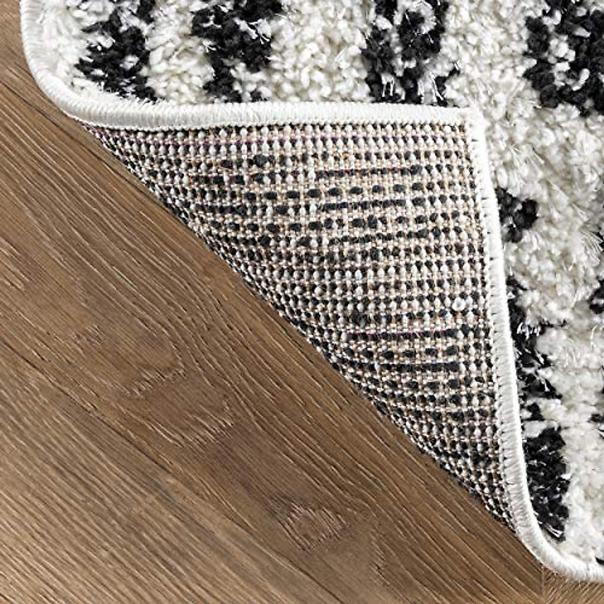 nuLOOM Orchid Treaded Striped Shag Area Rug, 7' 10" x 10', Black And White