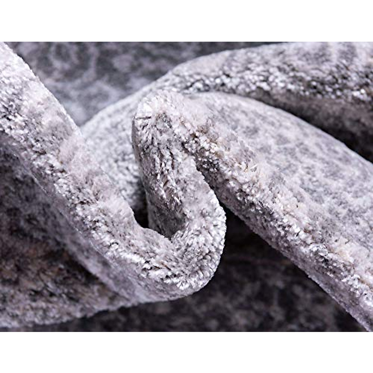 Unique Loom Leila Collection Distressed, Traditional, Vintage, Geometric, Border, High-Low Pile Area Rug (3' 3 x 5' 3 Rectangular, Gray/Ivory)