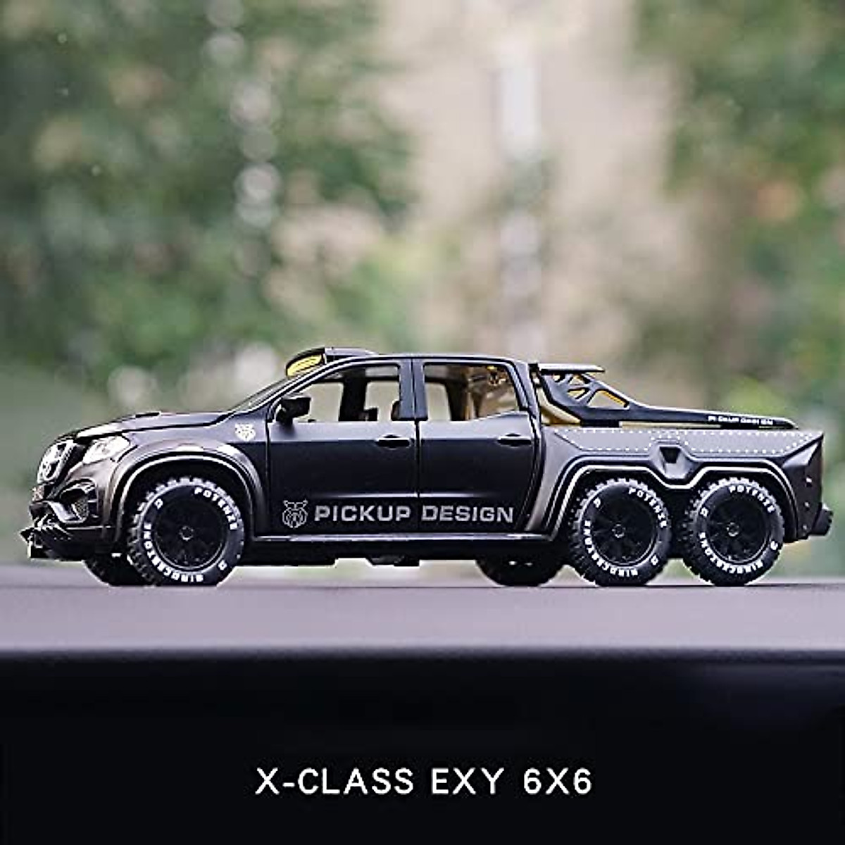 Simulation Alloy Car Modle Pickup 1/28 Metal Toy Car Sound Light Pull Back Model Toys for Boys Light Toys (Black)