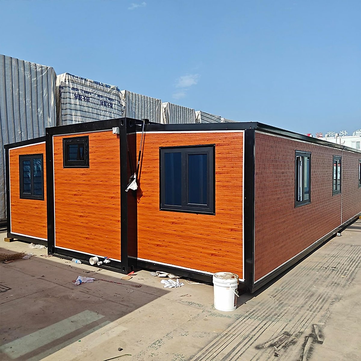 Expandable Modular Container Home-20ft Foldable Design with Kitchen,Ideal for Quick Setup in Temporary Living Situations and Recreational Areas