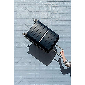 Samsonite Freeform Hardside Expandable with Double Spinner Wheels, Carry-On 21-Inch, Navy