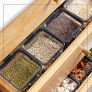 Airtight Food Storage Container with Lids Airtight Cereal Plastic Kitchen Pantry Storage Plastic Container