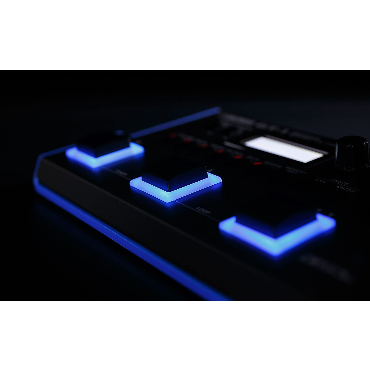 BOSS GT-1 Guitar Effects Processor Bundle with AC Adapter, Instrument Cable, Patch Cable, and Picks