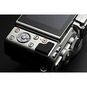 Olympus E-PL7 16MP Mirrorless Digital Camera with 3-Inch LCD with 14-42mm EZ Lens (Silver) - International Version