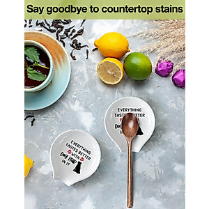 WHING Funny White Ceramic Coffee Tea Spoon Rest, Everything Tastes Better With Dog Hair in it - Coffee Station Decor Coffee Holder Accessories Gift for Coffee Lovers Friends