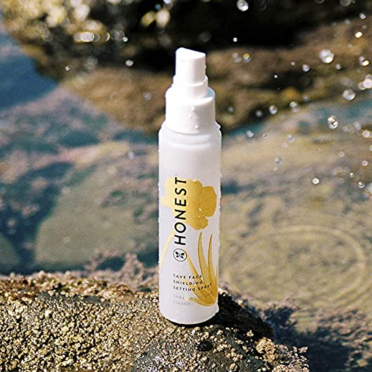 Honest Beauty Save Face Shielding Setting Spray with Extremolyte | Defend against UV and blue light | Oil free + EWG Certified + Vegan + Cruelty free | 3.1 fl. oz.