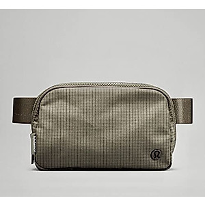 LULULEMON Everywhere Belt Bag 1 Litre (Carob Brown/Black)