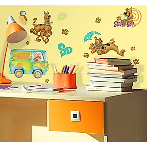 RoomMates RMK1696SCS Scooby Doo Peel and Stick Wall Decals