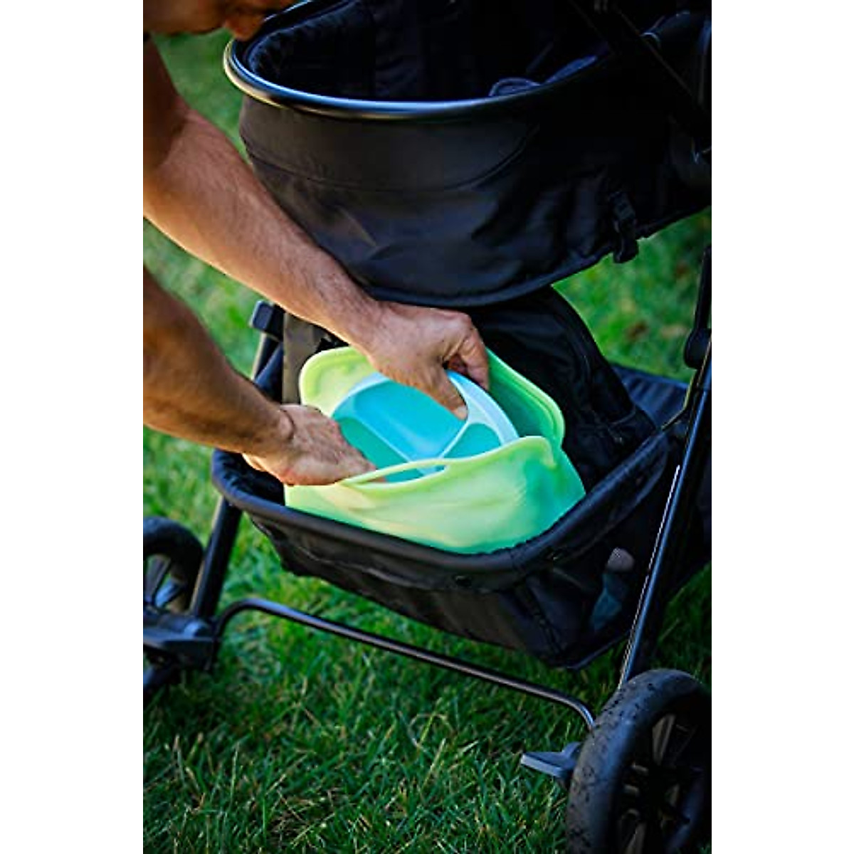 Reusable Silicone Gallon Food-Storage Bags (3.78 L)– Cooks a Whole Chicken - Upgraded and Patented Easy Open and Close System - Storage Dates and Measurements.… (2 Blue Gallon Bags Bundle)