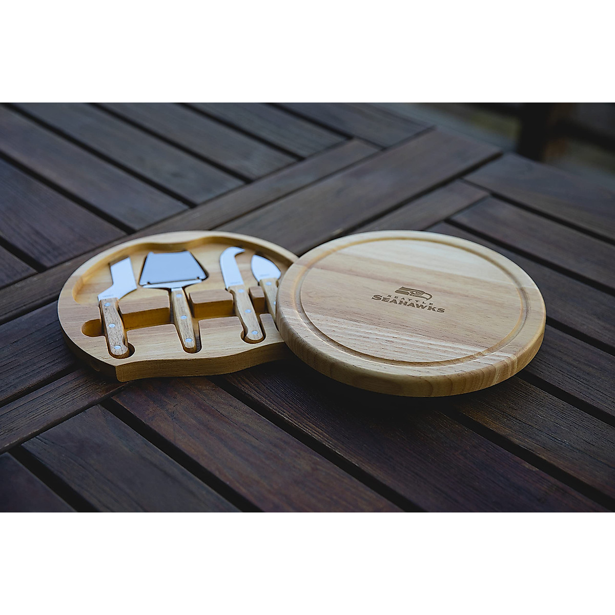 PICNIC TIME Seattle Seahawks Circo Cheese Board & Tool Set