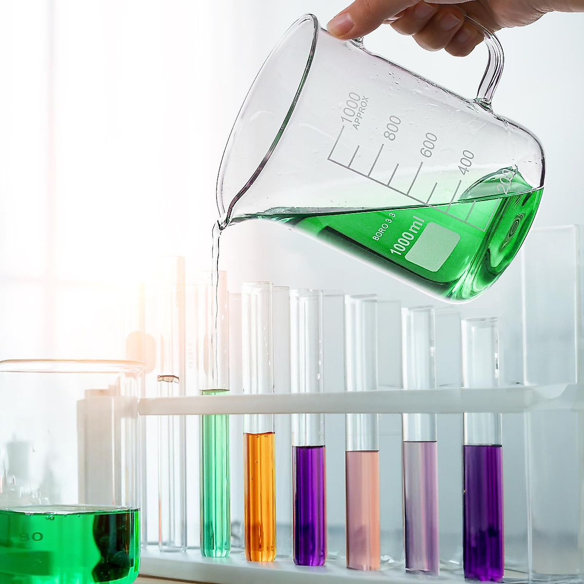 Yarlung Set of 2 Glass Beaker with Handle, Graduated Measuring Beakers Thick Boro 3.3, Griffin Low Form 500/1000ml