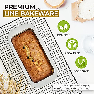 Silicone Loaf Pan (Medium) Non-Stick Oven Dish - Professional Bakeware Baking Mould for Cakes Pies Breads - Microwave Dishwasher Freezer Safe - Quick Release - 9.0" x 3.9" x 2.7" by Cook’n’Chic