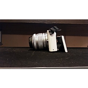 Olympus PEN E-PL3 14-42mm 12.3 MP Mirrorless Digital Camera with CMOS Sensor and 3x Optical Zoom (White) (Old Model)