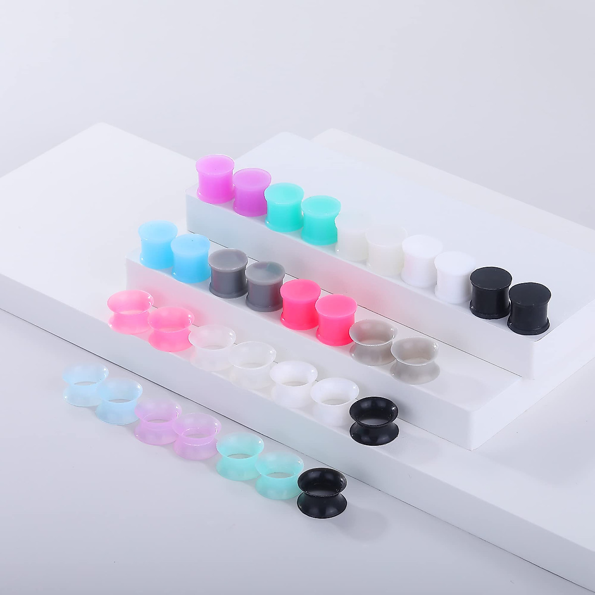 Jusway Silicone Ear Plugs Gauge Stretching Kit Ear Stretchers Lobe Ear Piercings 1/2 Gauges (32PCS)