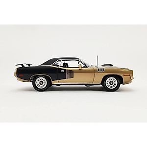 ModelToyCars 1971 Plymouth Hemi Barracuda w/Vinyl Top, Gold Leaf - Acme A1806126VT - 1/18 Scale Diecast Car