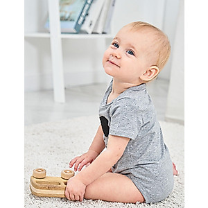 RAISEVERN Baby Clothes 0-3 Months Auntie's Lie Man Newborn Boy Girl Outfit Announcement Sayings Bodysuit Unisex Funny Infant Romper