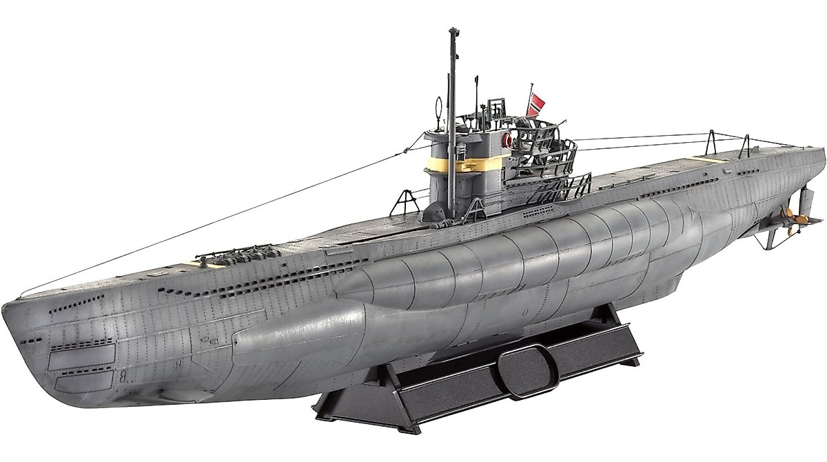 Revell U-Boat Typ VIIC/41 Model Kit | Detailed WWII Submarine