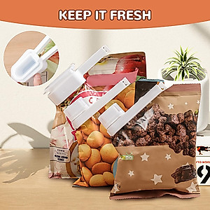 Food Bag Clips with Pour Spouts, Food Bag Sealing Clip with Pour Spout, Seal and Pour Bag Clip, Bag Pouring Clips, Bag Clip Pour Spout, Snack Clips That Pour Sealer Clips for Snack (2 PCS, Large)