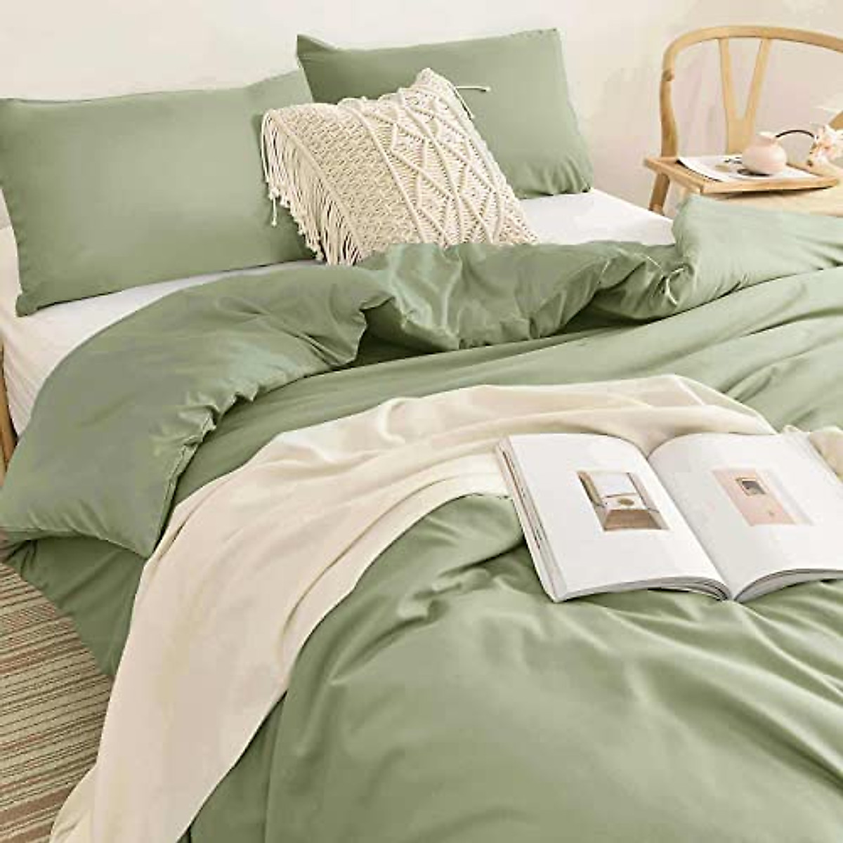 Nanko Queen Duvet Cover Set Sage Green Light Green 3pc 90x90 Luxury Microfiber Comforter Quilt Bedding Cover with Deco Buttons Zip Closure Ties - Modern Elegant Style for Men and Women Chambray Teen