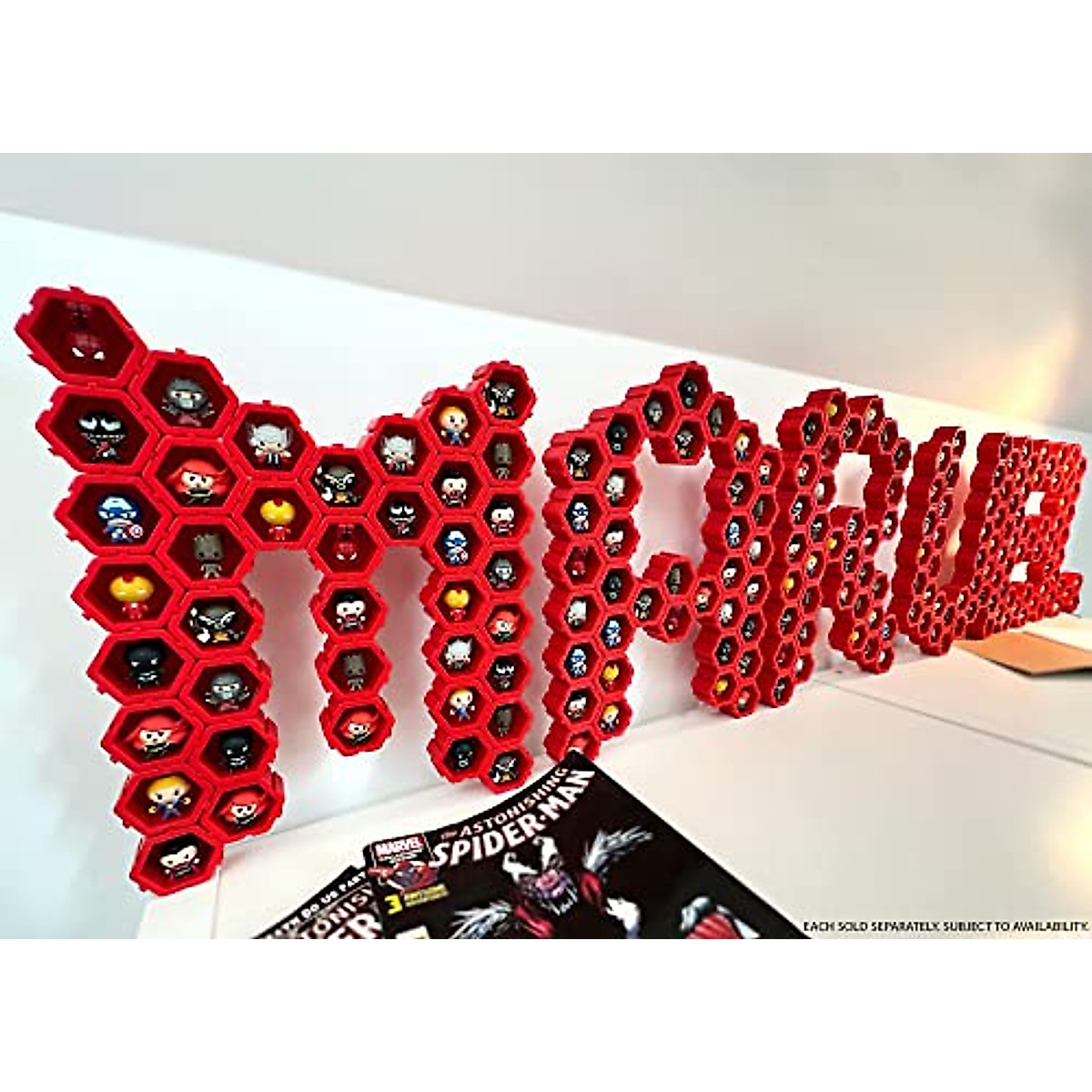 Mattel ​Nano PODS Connectable Collectable Marvel Surprise Toy Character Figures Inside Attached Pod, Connect to Other PODS (Styles May Vary)