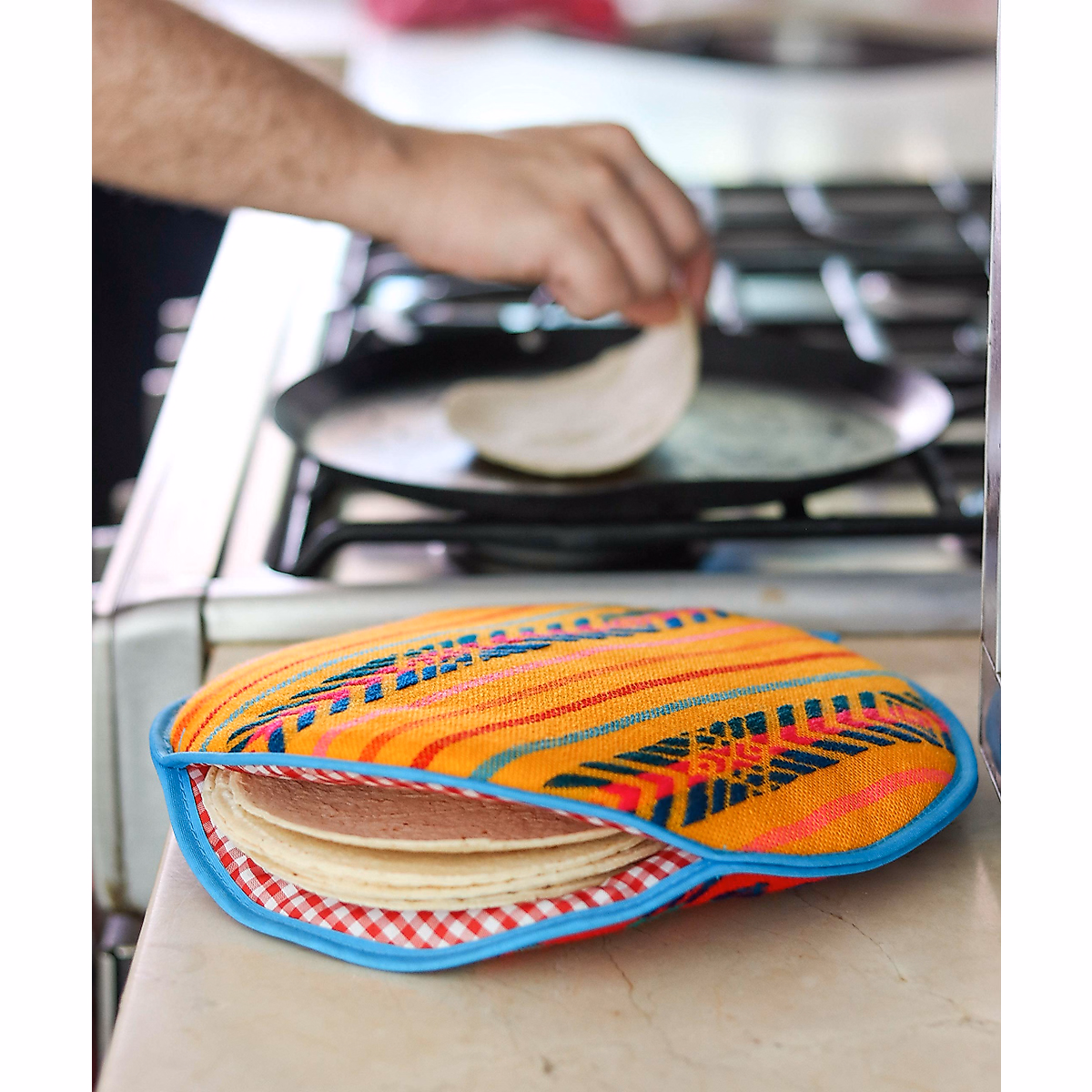 Authentic Mexican Cloth Tortilla Holder Warmer Pouch 1Pz Double Sided. Insulated Tortillera Microwave Oven Safe for Corn, Flour Taco, Burrito, Quesadilla,Bread, Roti. Tortillero Termico de Tela Red