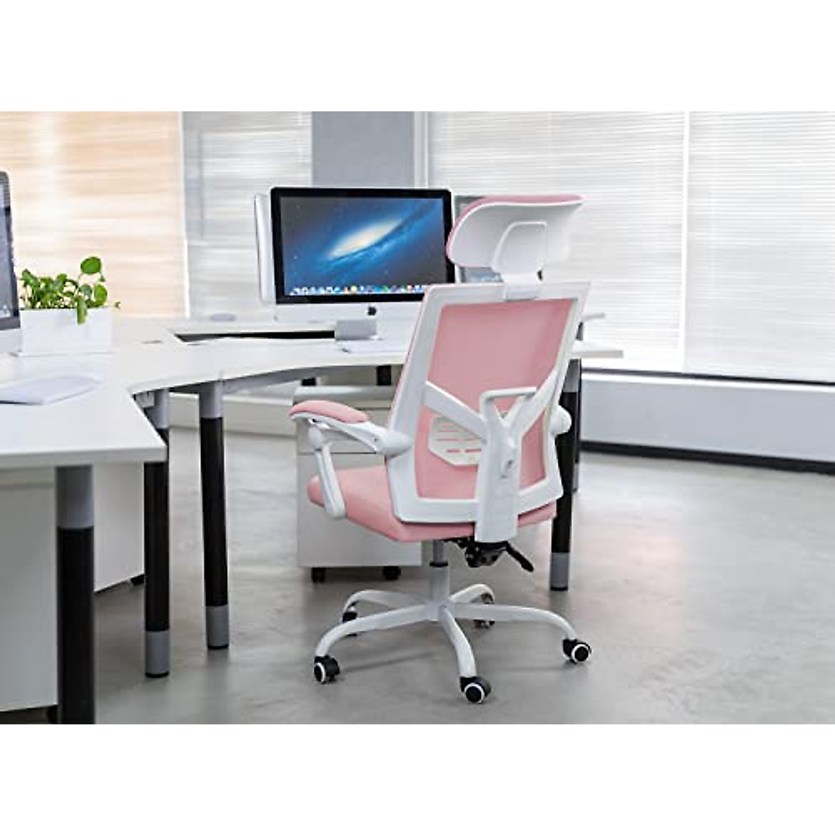 Qulomvs Mesh Ergonomic Office Chair with Headrest and Backrest 90-135 Adjustable Computer Executive Desk Chair with Wheels 360 Swivel Task Chair(Pink)