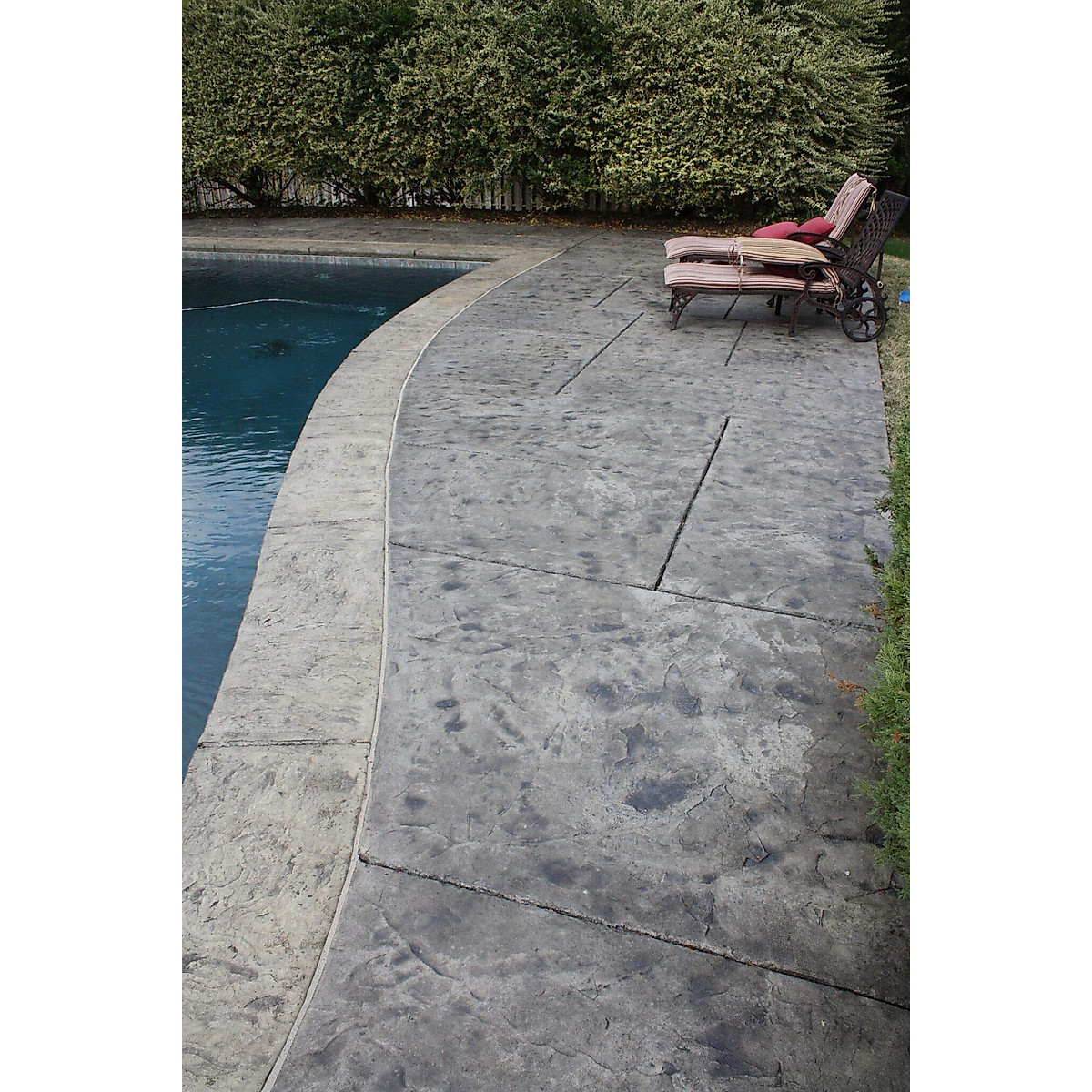 Walttools | Water-Based Concrete Stain Tru Tint (Bluestone) 1 QUART - Professional Grade, Eco-Friendly, Safe & Easy to Use (40 Colors Available) Also for Pavers, Natural Stone, Cement, Vertical